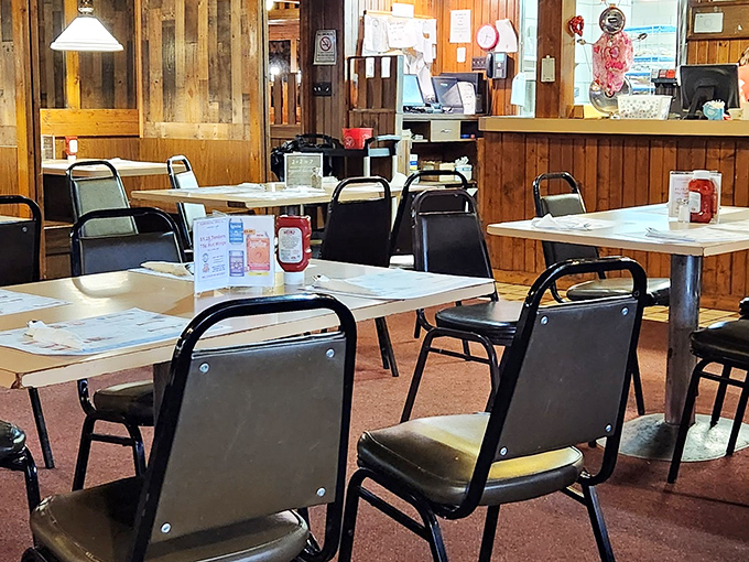 Wood paneling and simple tables&mdash;this is what restaurants looked like before everything became "gastropubs."