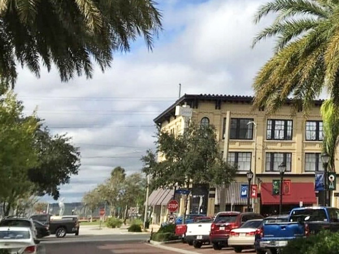 Strolling down Eustis's main thoroughfare feels like walking through a time when neighbors knew each other and nobody was in too much of a hurry.