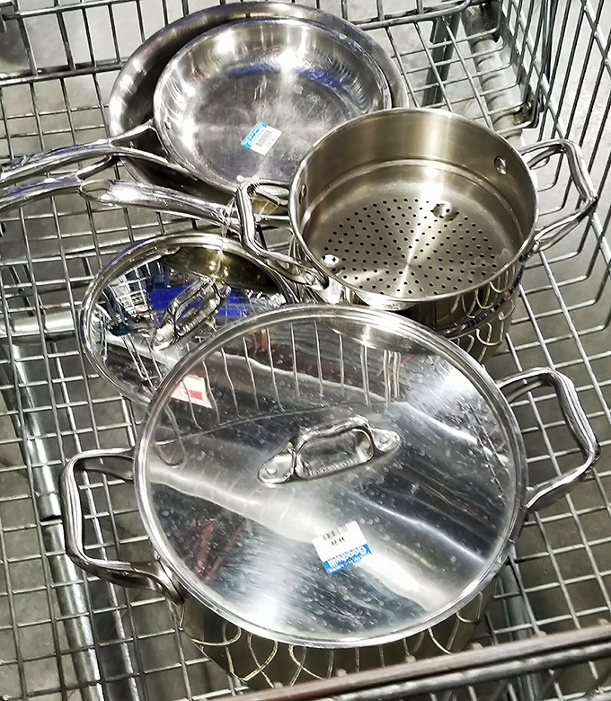 Professional-grade cookware that's seen fewer meals than it deserves. These pots could turn a kitchen novice into a confident home chef.