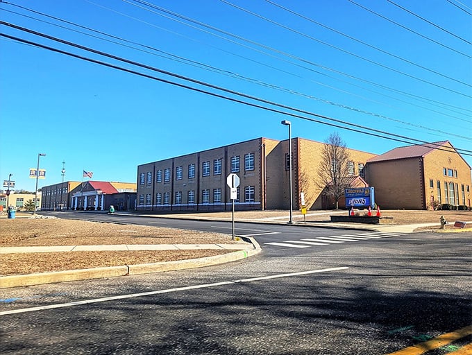 Lindenwold's practical layout includes excellent transportation options, eliminating car expenses for budget-conscious seniors.