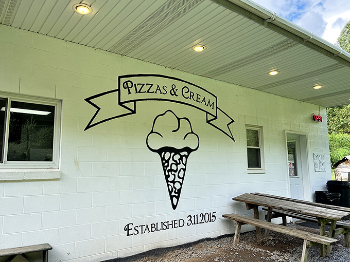 "Pizzas & Cream" &ndash; two of life's greatest pleasures united on one simple sign. Sometimes brilliance comes in basic packages.