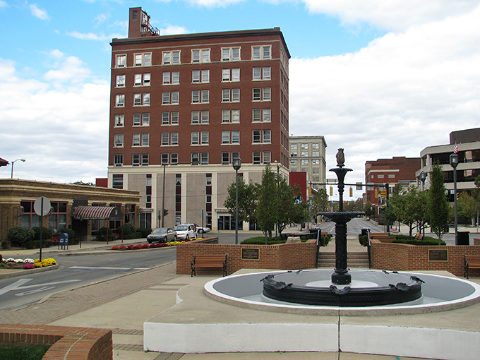 Springfield's elegant fountain plaza offers a touch of luxury in a city where your Social Security check isn't just a drop in the bucket.