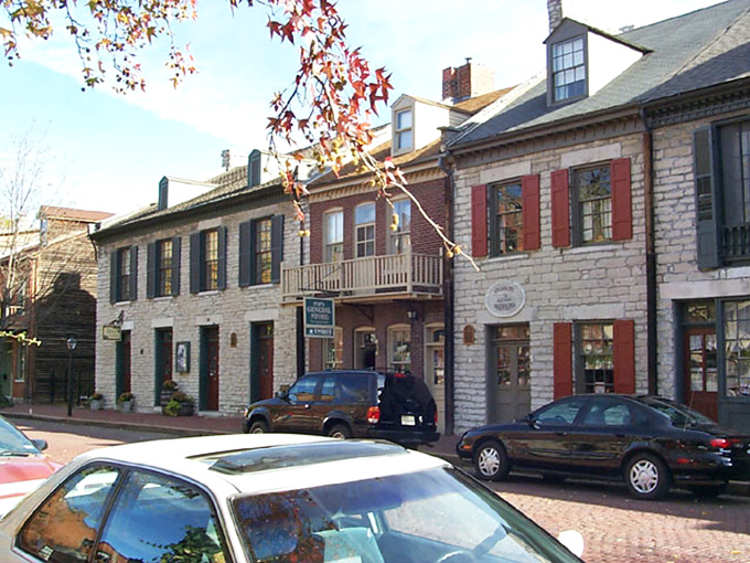 St. Charles' brick streets and historic buildings create a storybook setting. Missouri's first capital retains its charm while welcoming modern visitors.