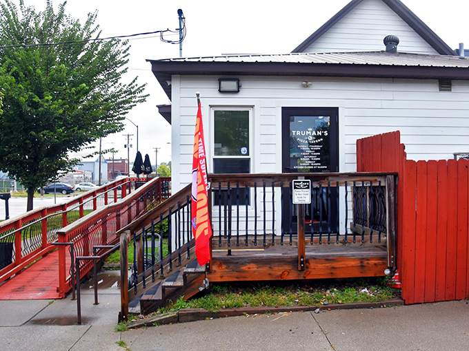 Truman's welcoming deck and ramp invite you into a world of KC-style pizza goodness. Some journeys begin with a single step toward amazing pizza.