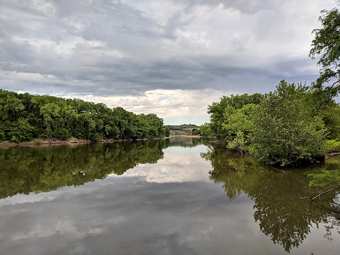 Tuttle Creek's serene waters. The kind of view that makes you wonder why you ever stress about anything.