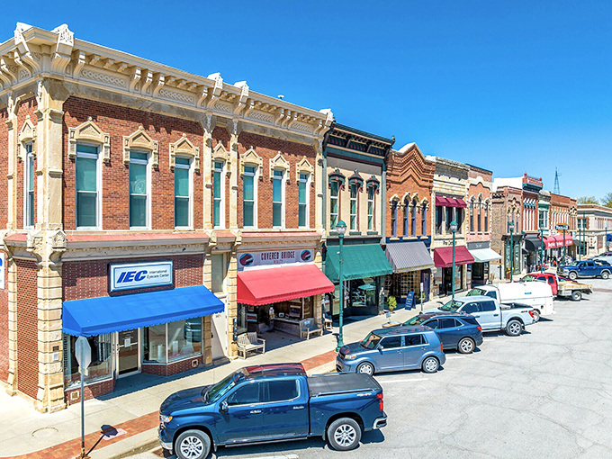 Winterset's historic buildings stand proudly along sun-dappled streets. If these walls could talk, they'd probably tell you to try the pie.