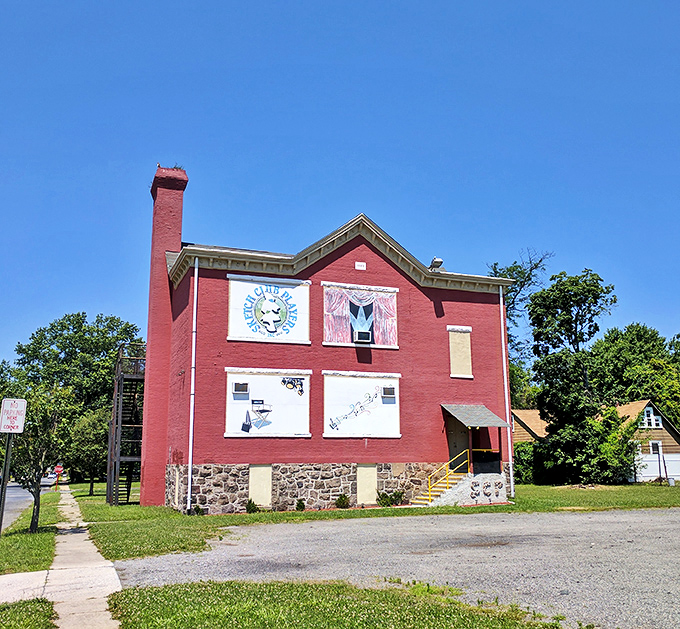 Woodbury's historic buildings have stories to tell—including how to live well on a fixed income. Classic architecture without the classic New Jersey price tag.