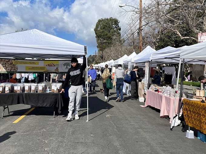 The artisan snack display at Brentwood Farmers Market proves that sometimes the simplest presentations&mdash;especially for cookies and granola&mdash;are the most tempting.