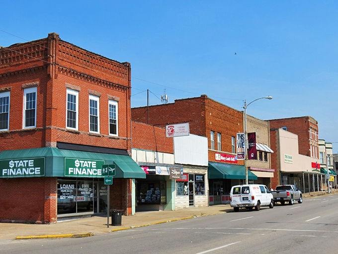 Carbondale's downtown invites leisurely exploration. Those wide sidewalks practically beg for afternoon strolls between local shops and cafes.