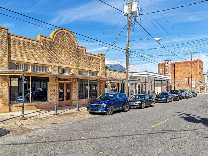 Donaldsonville's historic buildings stand shoulder to shoulder like old friends with stories to share. Architectural eye candy on a budget!
