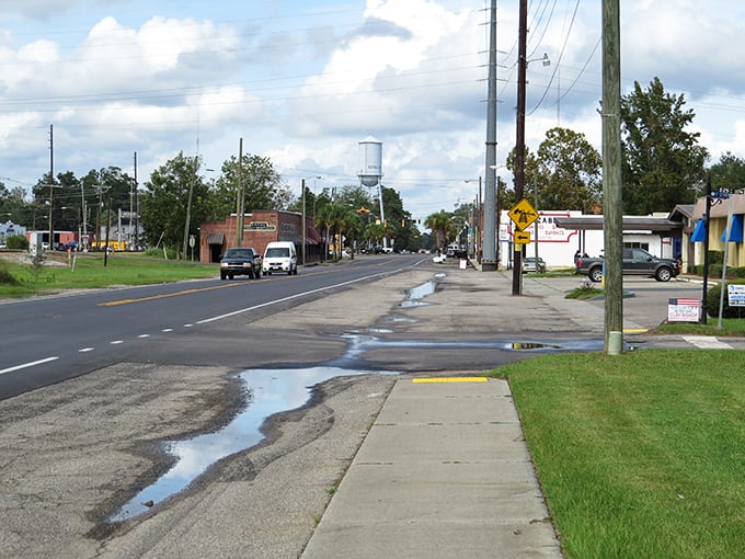 Wide roads and historic structures create a town center where life happens slowly, deliberately, and without unnecessary complications.