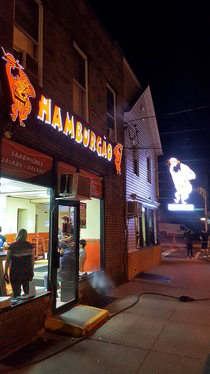 When the sun goes down, Hamburg&atilde;o's neon glow promises Brazilian burger adventures worth staying up late for.