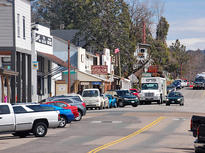 Julian's main street looks like time took a coffee break here in 1900 and never returned&mdash;and we're all better for it.