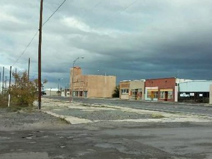 The stark beauty of Lordsburg's desert setting appeals to those who find peace in New Mexico's endless horizons.