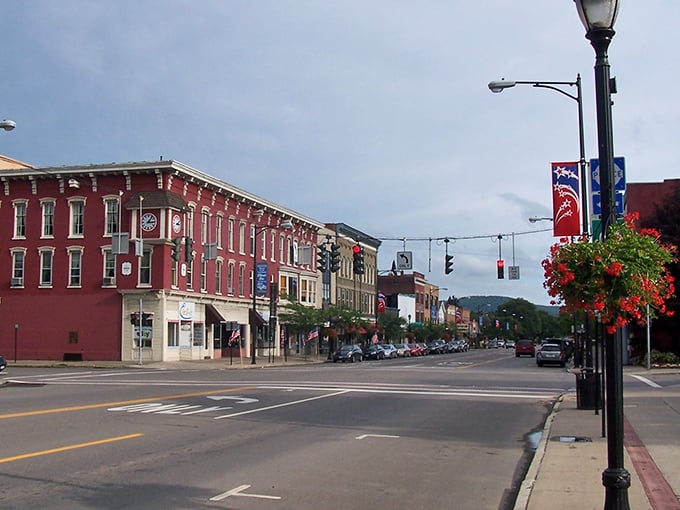 Where history meets affordability! Norwich's colorful downtown buildings house local businesses that make retirement both pleasant and possible.