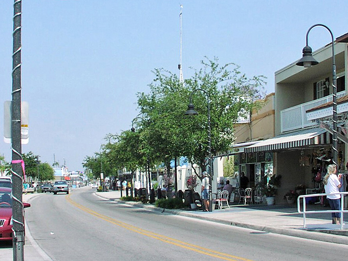 Tarpon Springs: Where Florida and Greece had a beautiful baby, and that baby grew up to serve the best baklava this side of Athens.