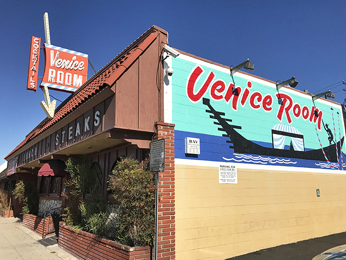 Retro vibes and cook-it-yourself adventure await behind this unassuming fa&ccedil;ade. The Venice Room lets you play grill master without the cleanup!