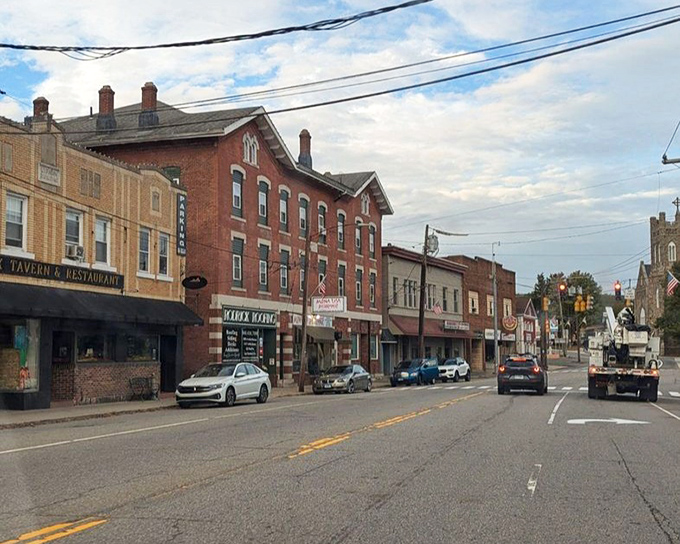 Downtown Thomaston has that rare quality where parallel parking still feels like an achievement worthy of telling friends about later.