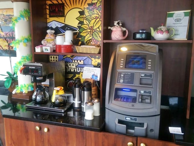 Even the ATM looks delighted to be here. "Would you like to withdraw cash for more pastries?" Yes, machine. Yes, I would.