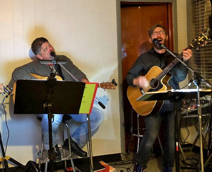 Live music adds another layer to the sensory experience. These guys understand the soundtrack to good BBQ isn't silence.