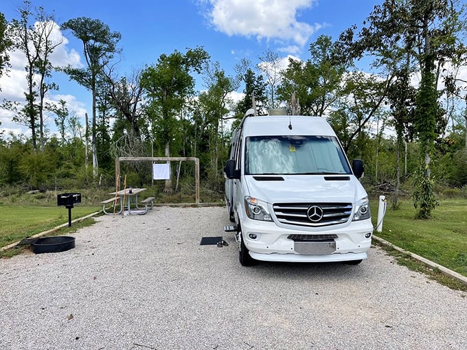 Home on the road: This campsite offers the perfect blend of wilderness and comfort, where travelers can wake up already immersed in nature's playground.