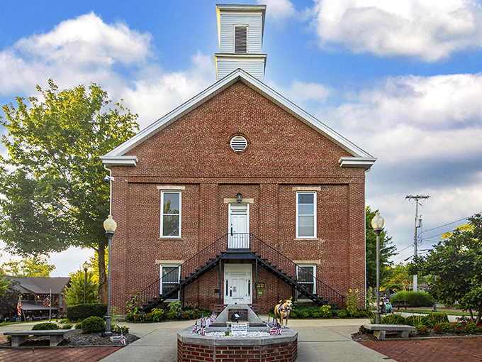 This brick courthouse stands as Nashville's dignified centerpiece. If buildings could talk, this one would tell you to take your time and enjoy the simple pleasures.