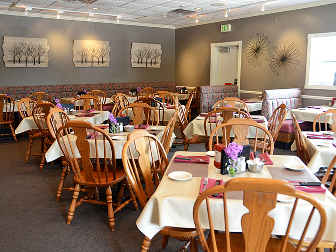 White tablecloths and wooden chairs create that perfect Wisconsin balance&mdash;fancy enough for your anniversary but comfortable enough for Tuesday night.