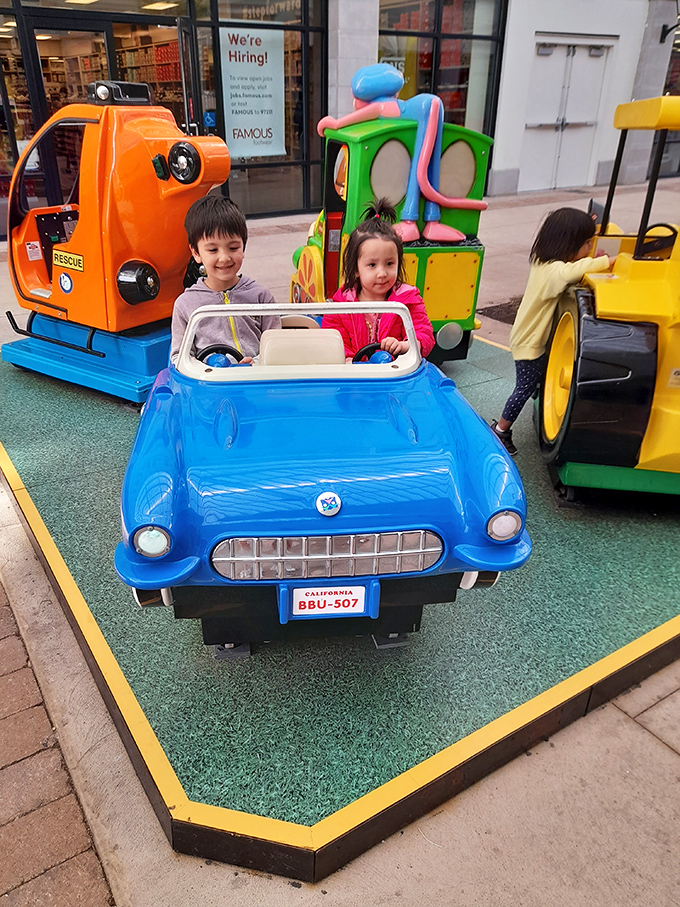 Kid-tested, parent-approved entertainment zone where little shoppers recharge while adults contemplate "just one more store."