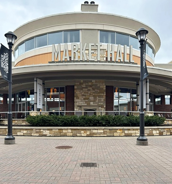 Market Hall's stone fa&ccedil;ade and welcoming entrance promise culinary delights to refuel shoppers between retail conquests.