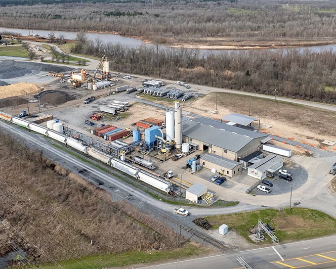 Industry meets nature along the waterways. Even Natchitoches' working areas have that distinctly Louisiana quality—practical with a side of picturesque.