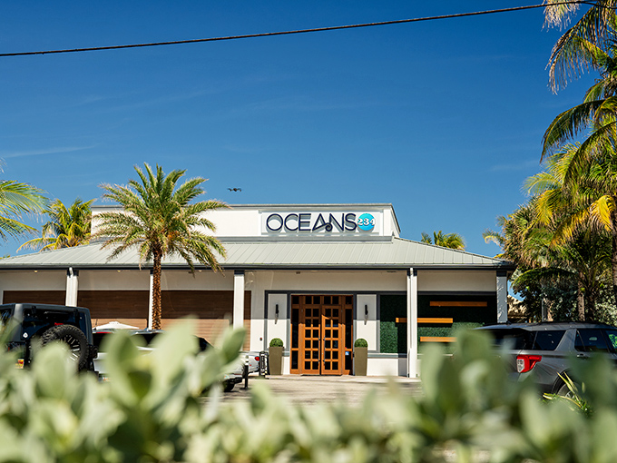 Oceans 234: where the restaurant name tells you exactly what you're getting&mdash;ocean views and seafood that was swimming this morning.