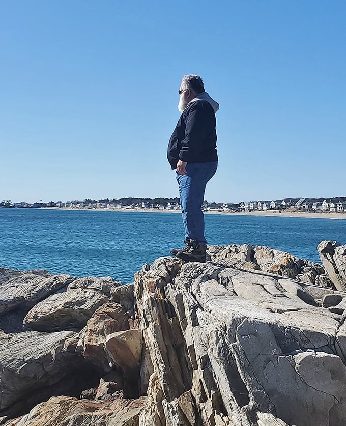 Perspective hunting on ancient granite, where visitors pause to absorb the panorama that no smartphone camera can truly capture. Some views demand personal attendance.