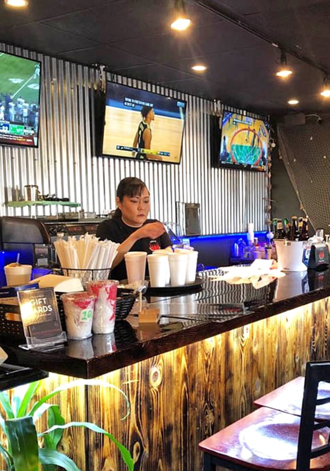 Where the magic happens &ndash; a bar that serves up drinks to wash down all that seafood glory.