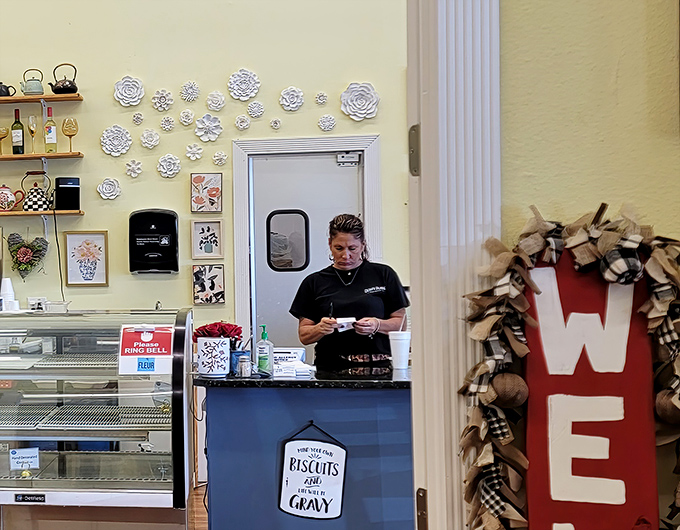 Behind every great diner is someone who knows that good food and genuine service never go out of style.