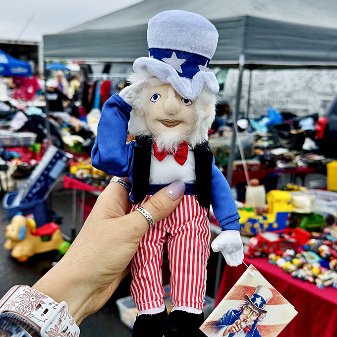 Uncle Sam wants YOU... to appreciate vintage Americana collectibles! Nostalgic treasures await those with an eye for kitsch and patriotic charm.