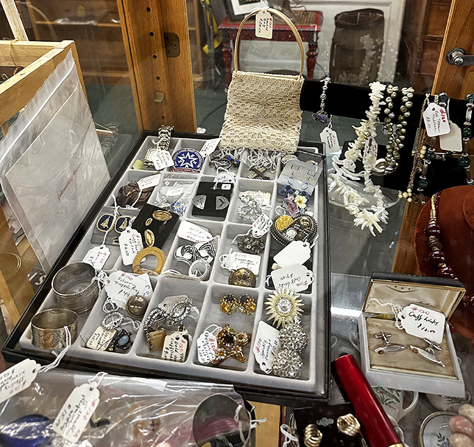 Jewelry displays that prove sparkly things have always made us happy &ndash; vintage or not, some truths are timeless.