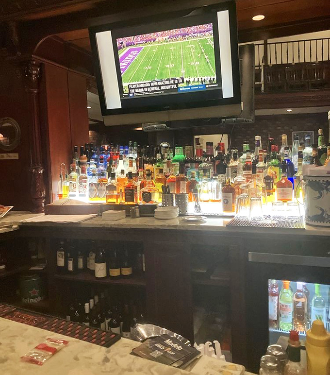 A bar stocked like they're expecting a seafood-loving army, with enough spirits to pair with everything from oysters to New York strip.