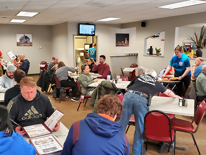 The true measure of a great caf&eacute;: a diverse crowd of regulars who've made this their second kitchen and newcomers about to become converts. 