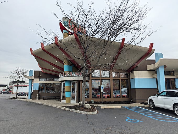 Another view of the Skylark's architectural personality&mdash;where mid-century modern meets Jersey diner in a happy architectural marriage.