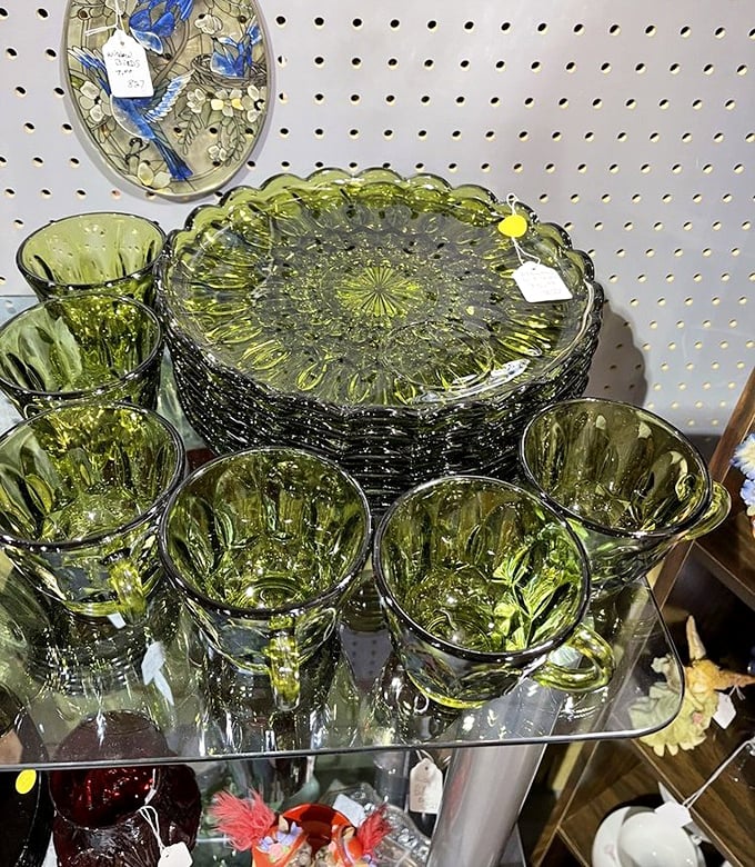 Avocado green wasn't a mistake—it was a bold choice that committed fully to the aesthetic.