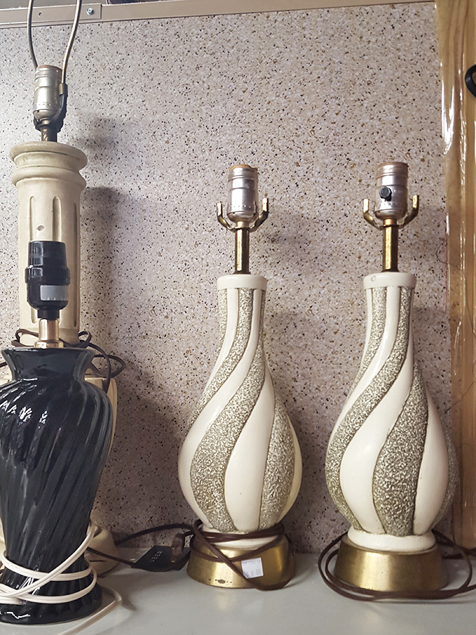 Vintage lamps that would cost a fortune in boutique stores. That black ceramic base probably illuminated someone's first apartment in the 80s.
