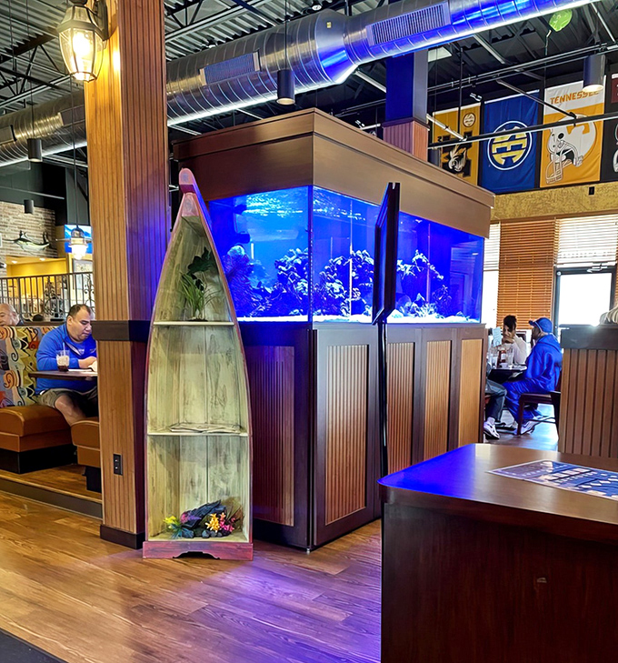 The massive aquarium serves as both d&eacute;cor and ironic reminder of what awaits on your plate&mdash;swimming one minute, saut&eacute;ed the next.