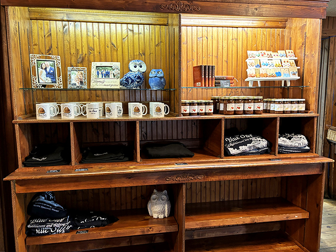Owl mugs, preserves, and memorabilia let you take home a piece of Blue Owl magic (calories not included).