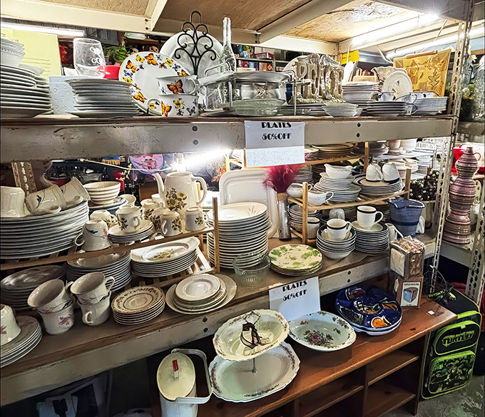 Mismatched dishware that'll make your dinner table look like a charming European café instead of a boring chain restaurant.