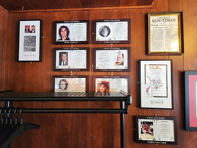 The wall of fame isn't bragging&mdash;it's documentation. These celebrities didn't come for the publicity; they came for the ribs.