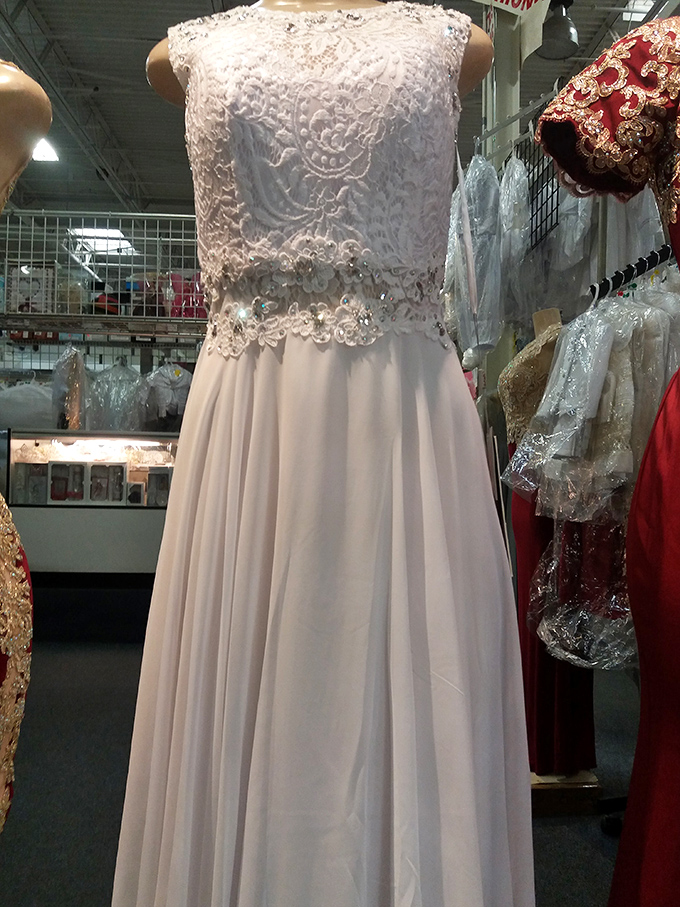 Wedding gowns that prove "something borrowed" can also be "something new-to-you" and absolutely stunning.