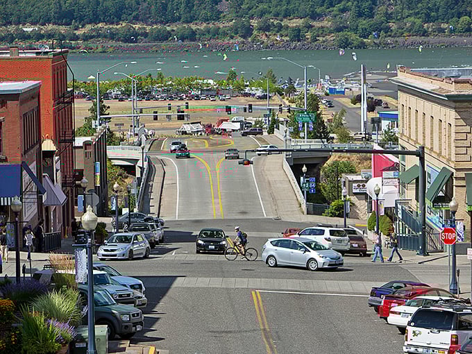 Hood River's Columbia River setting creates the perfect playground, where wind and water meet mountain adventure.