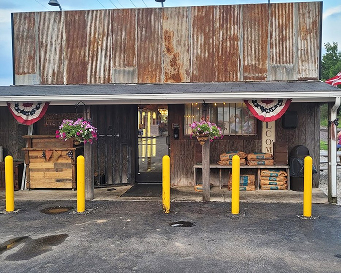 American flags and weathered wood&mdash;Rusted Silo is as authentic as apple pie, but with way more smoke and sauce!