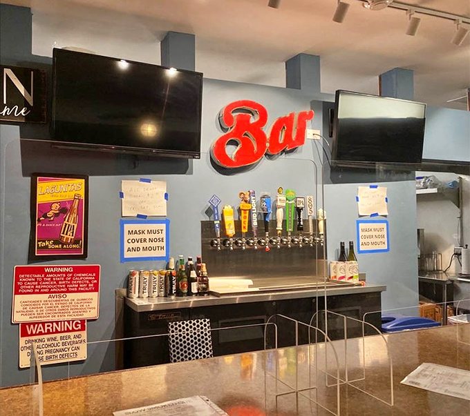 A bar that understands its supporting role in the barbecue experience. Cold beer and barbecue&mdash;a pairing older than most Hollywood marriages.