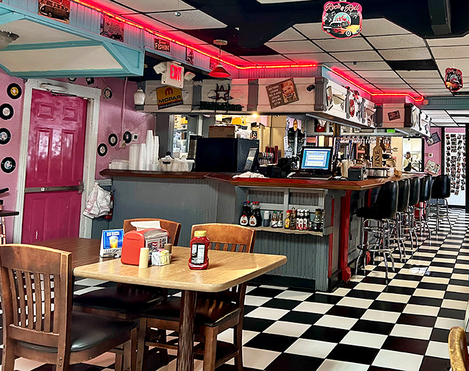 The counter seating offers front-row tickets to the short-order cooking show—Broadway has nothing on breakfast theater.